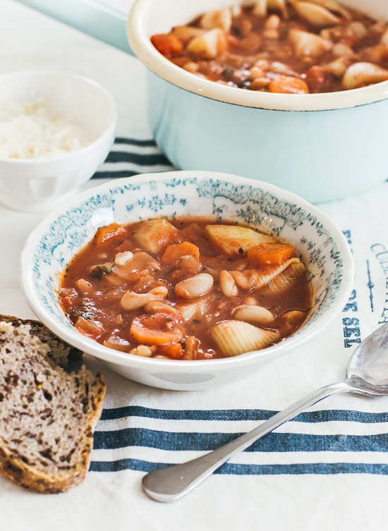 Minestrone Soup - Pretty. Simple. Sweet.