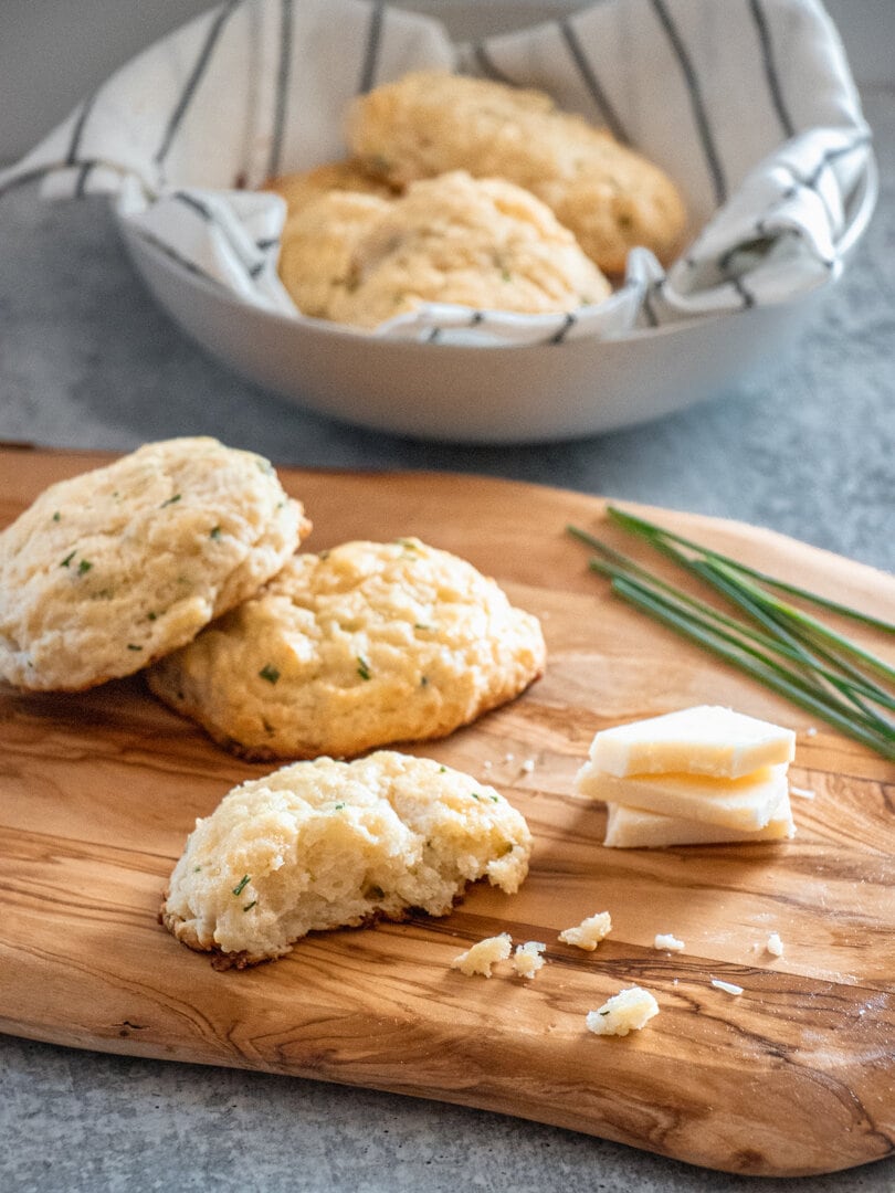 White Cheddar Chive Biscuits (Easy!) - Pretty. Simple. Sweet.