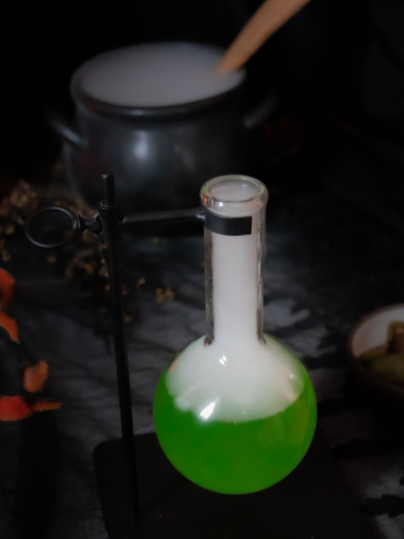 Hocus Pocus Life Potion Cocktail - Pretty. Simple. Sweet.