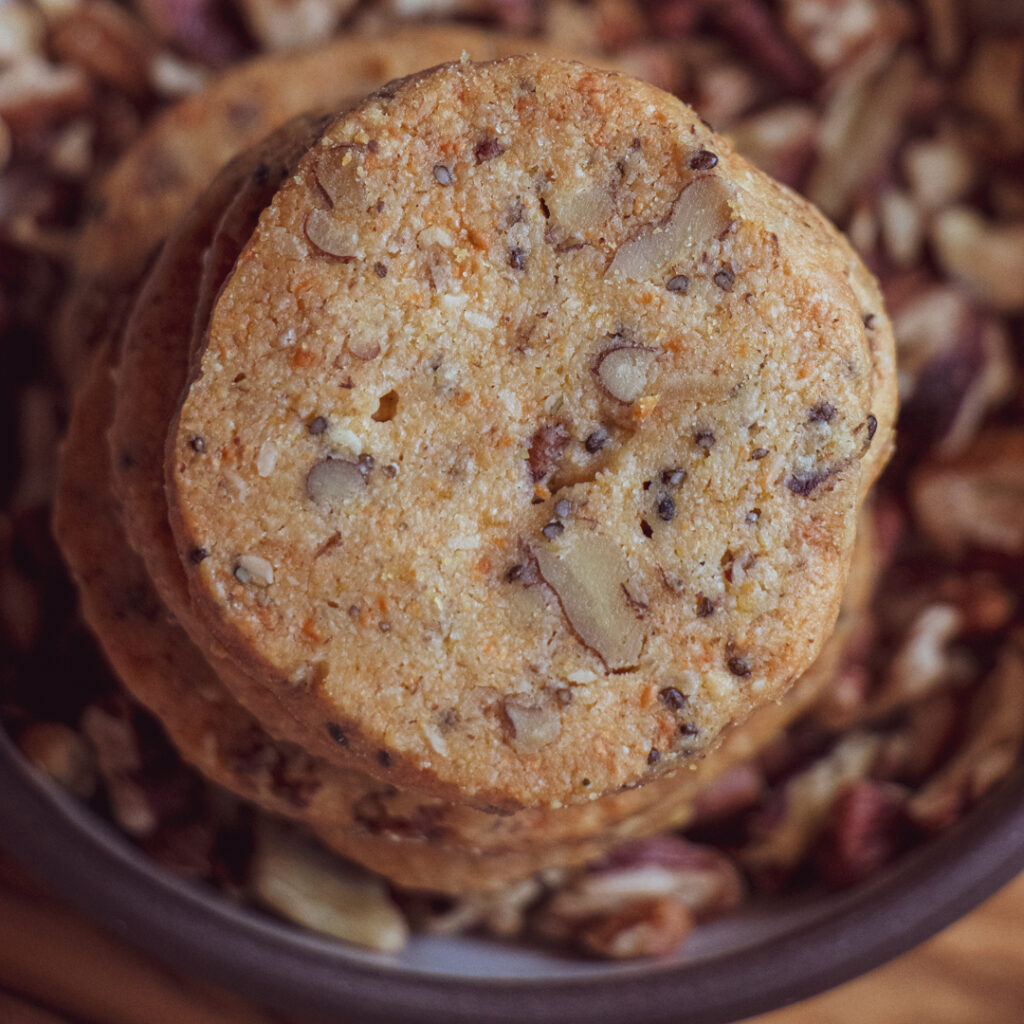 Cheddar Pecan Homemade Crackers - Pretty. Simple. Sweet.