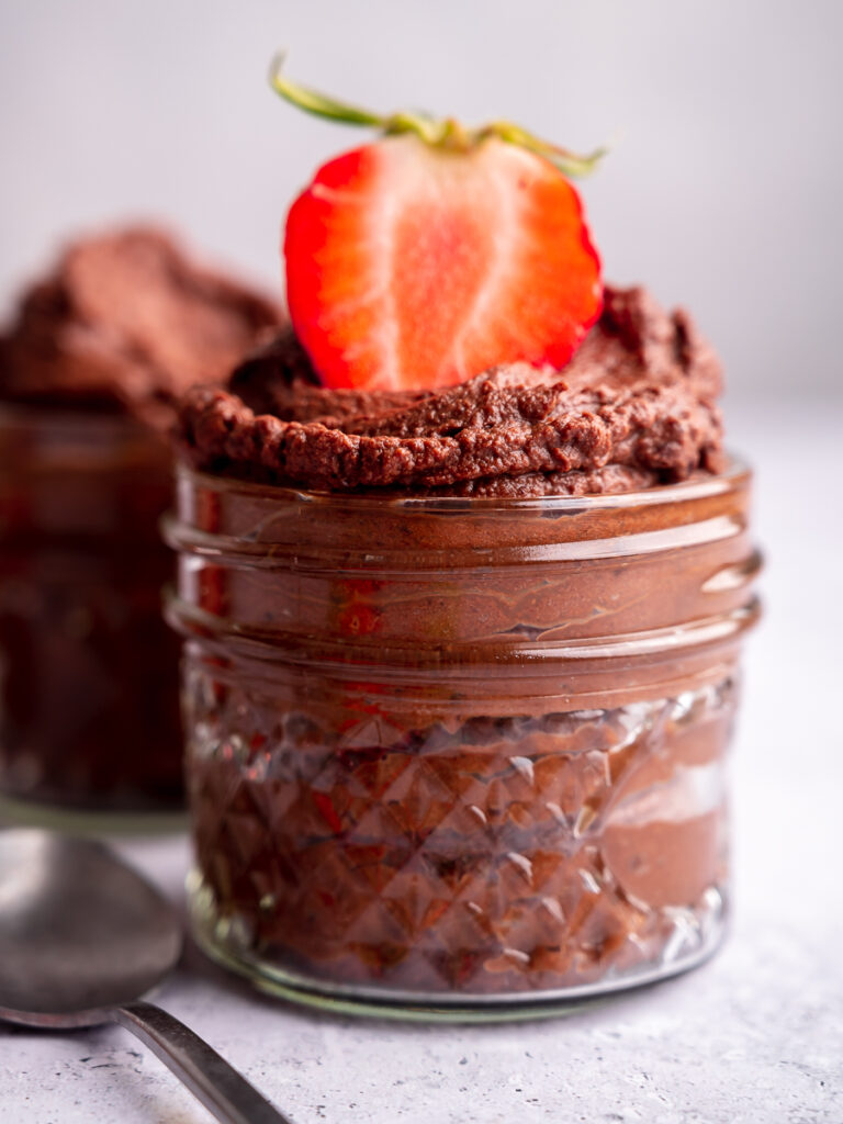 Eggless Chocolate Mousse | Pretty. Simple. Sweet.