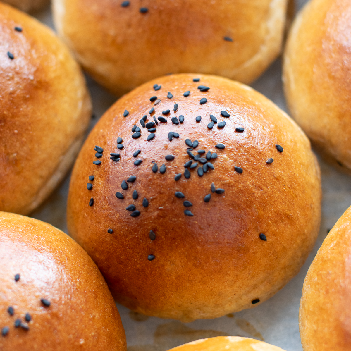 Whole Wheat Sandwich Buns (fresh and soft for days) - Pretty. Simple ...