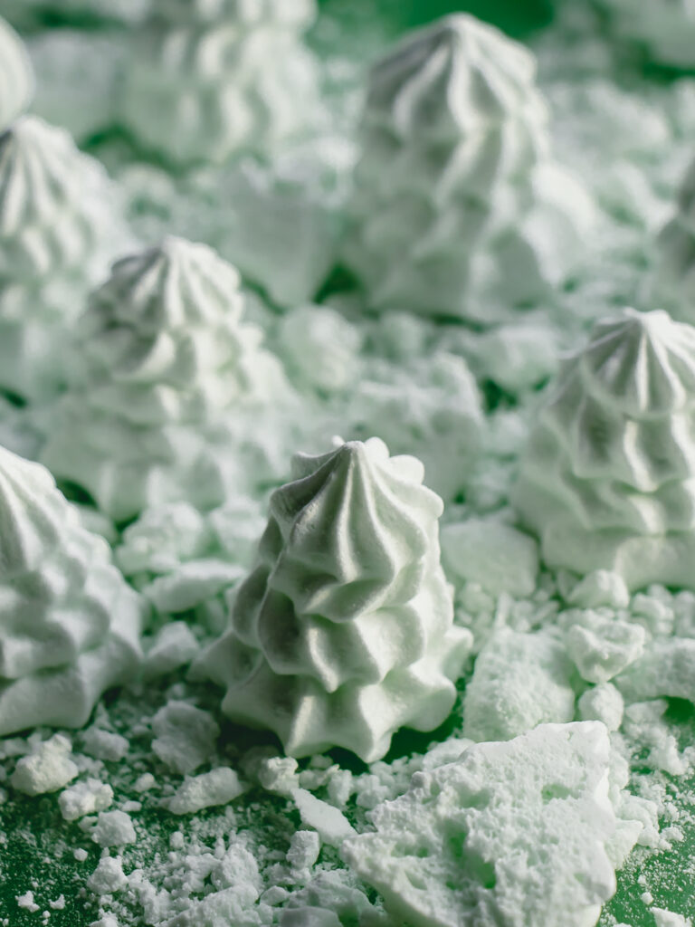 Mint Meringues made with Creme de Menthe - Pretty. Simple. Sweet.